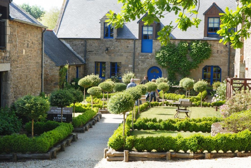 Hôtel Manoir Des Douets Fleuris à Cancale avec piscine
